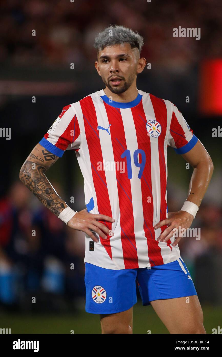 ASUNCION, PARAGUAY - JUNE 05: Julio Enciso of Paraguay national team ...