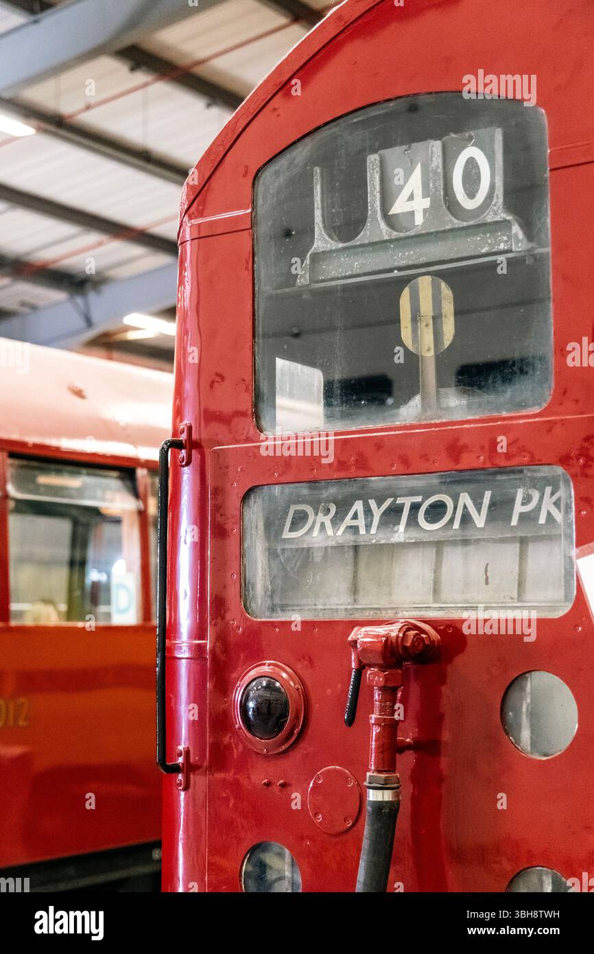 Train exterior hi-res stock photography and images - Alamy