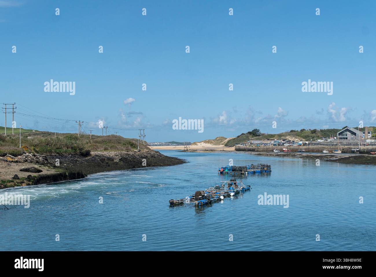 Shellfish farming gear hi-res stock photography and images - Alamy