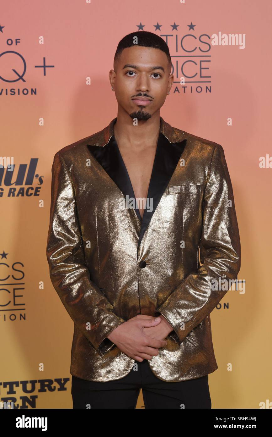 The critic's choice 2025 hi-res stock photography and images - Alamy