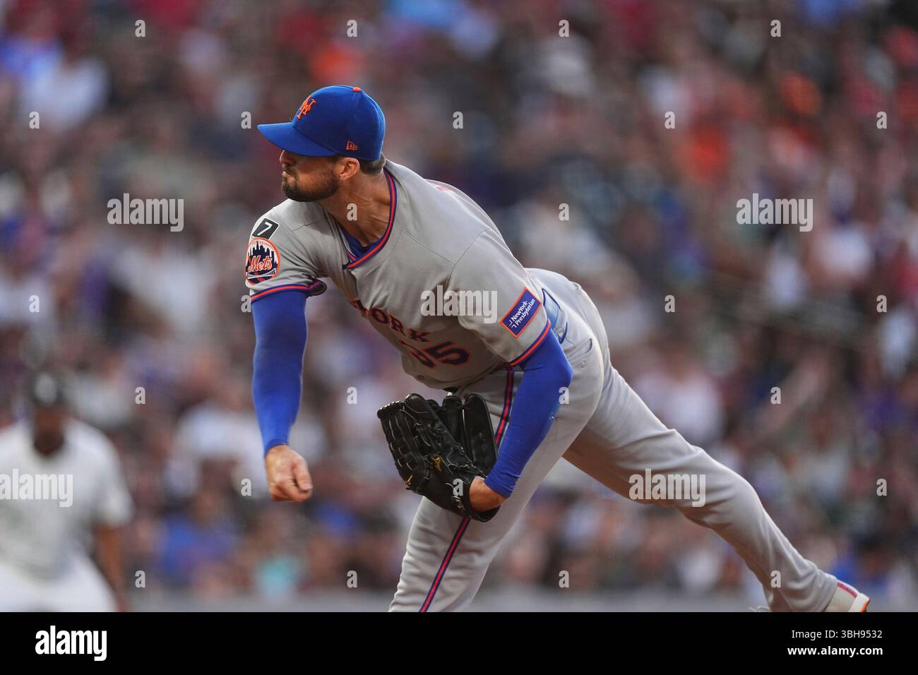 New York Mets starting pitcher Clay Holmes (35) in the first inning of ...