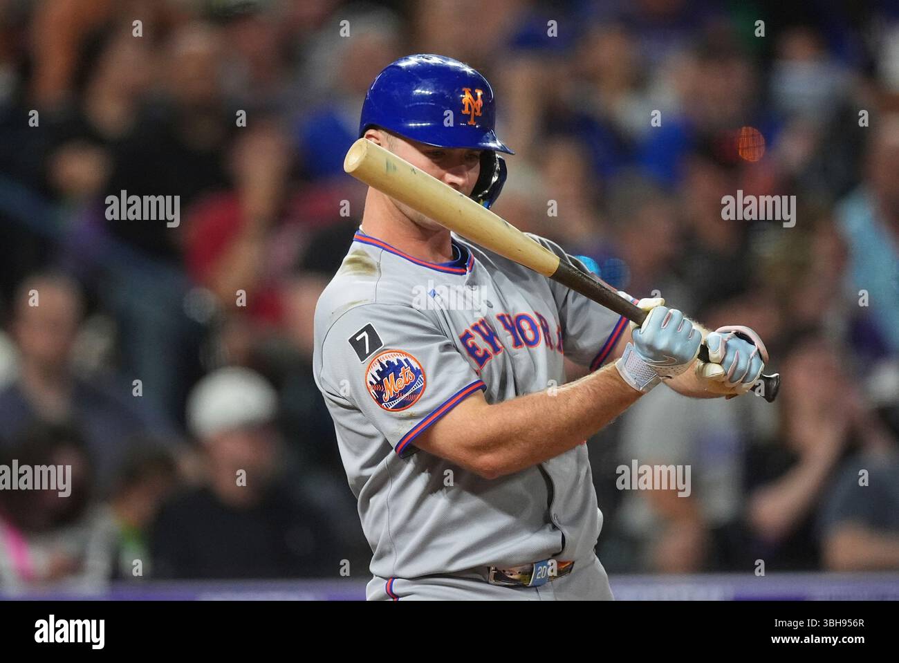 New York Mets first base Pete Alonso (20) in the fifth inning of a ...
