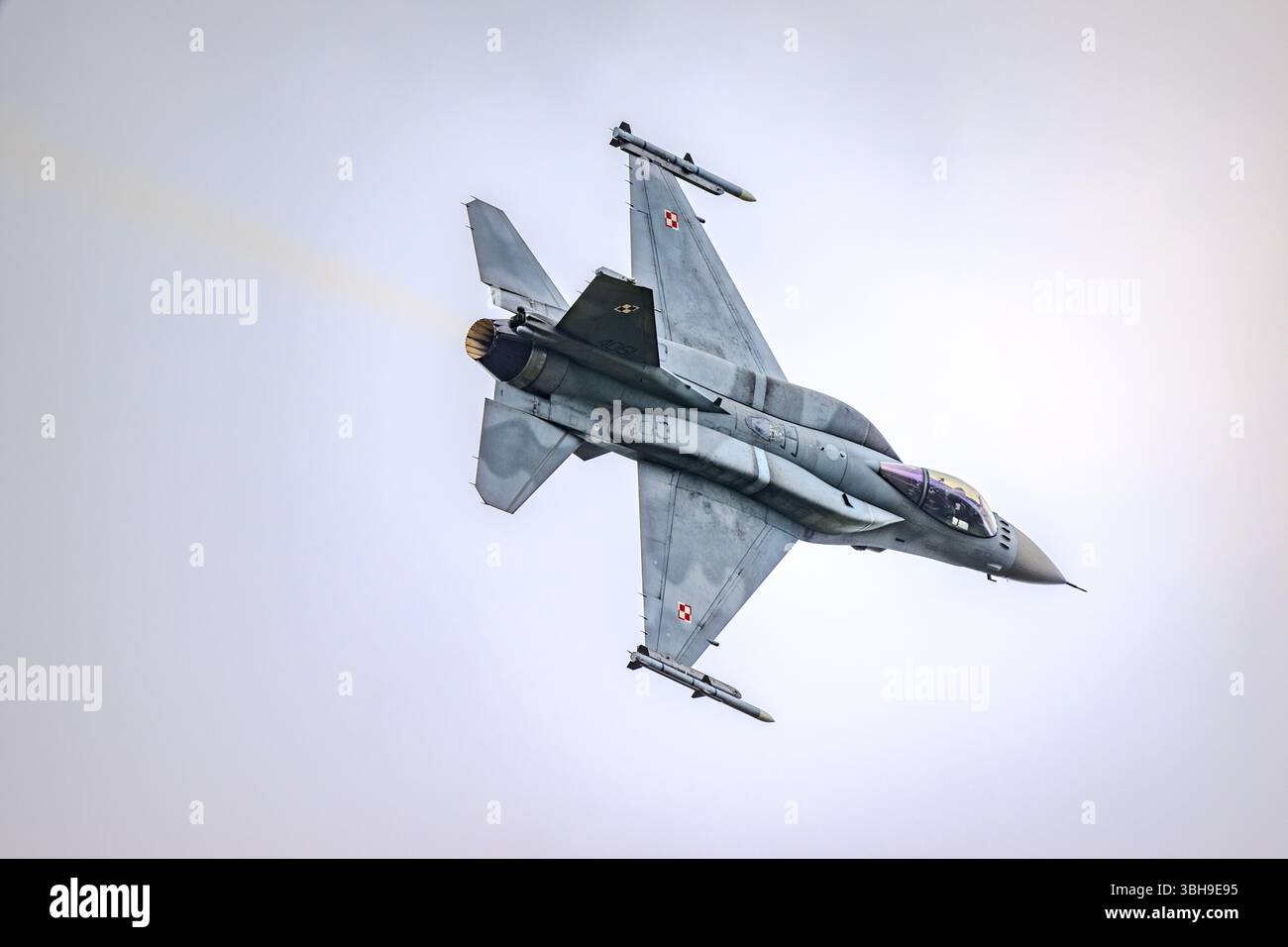 Cosford, UK. 8 June 2025. The Polish Air Force F-16 Tiger Solo Demo ...