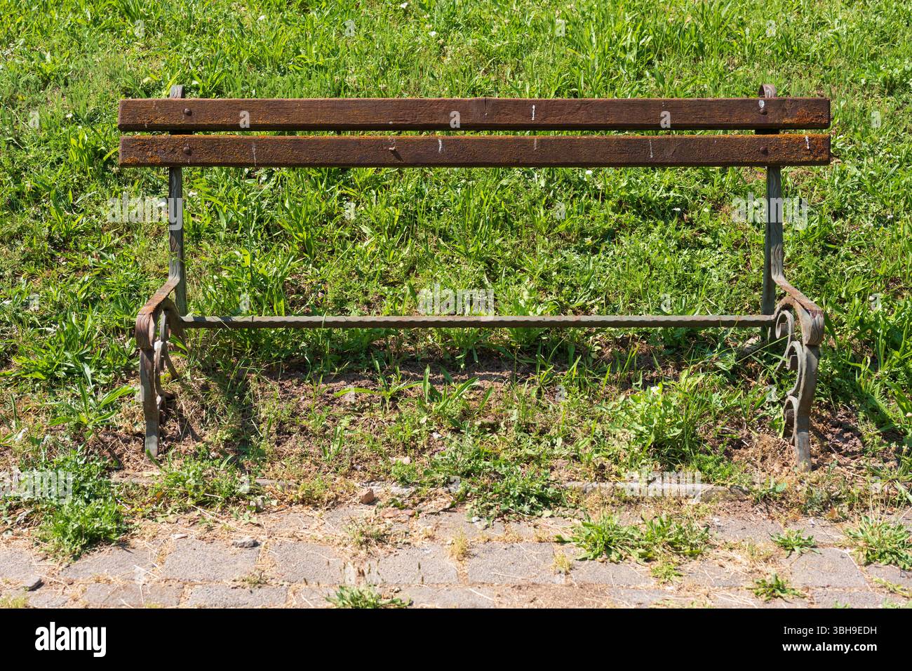 Broken Bench, Hot Spring Day – Reckless Traces Stock Photo - Alamy