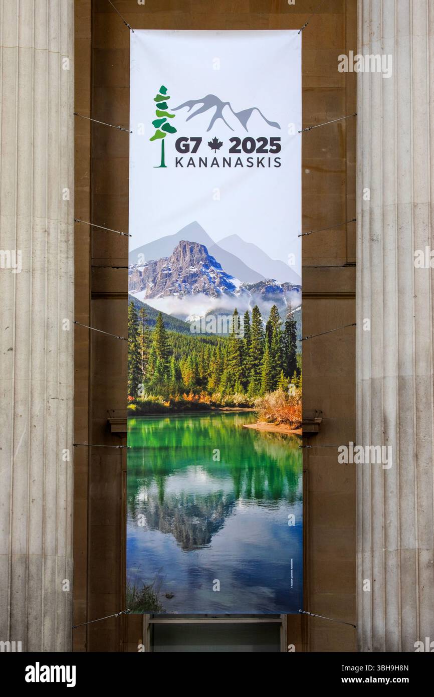 Global economic forum 2025 leaders hi-res stock photography and images ...