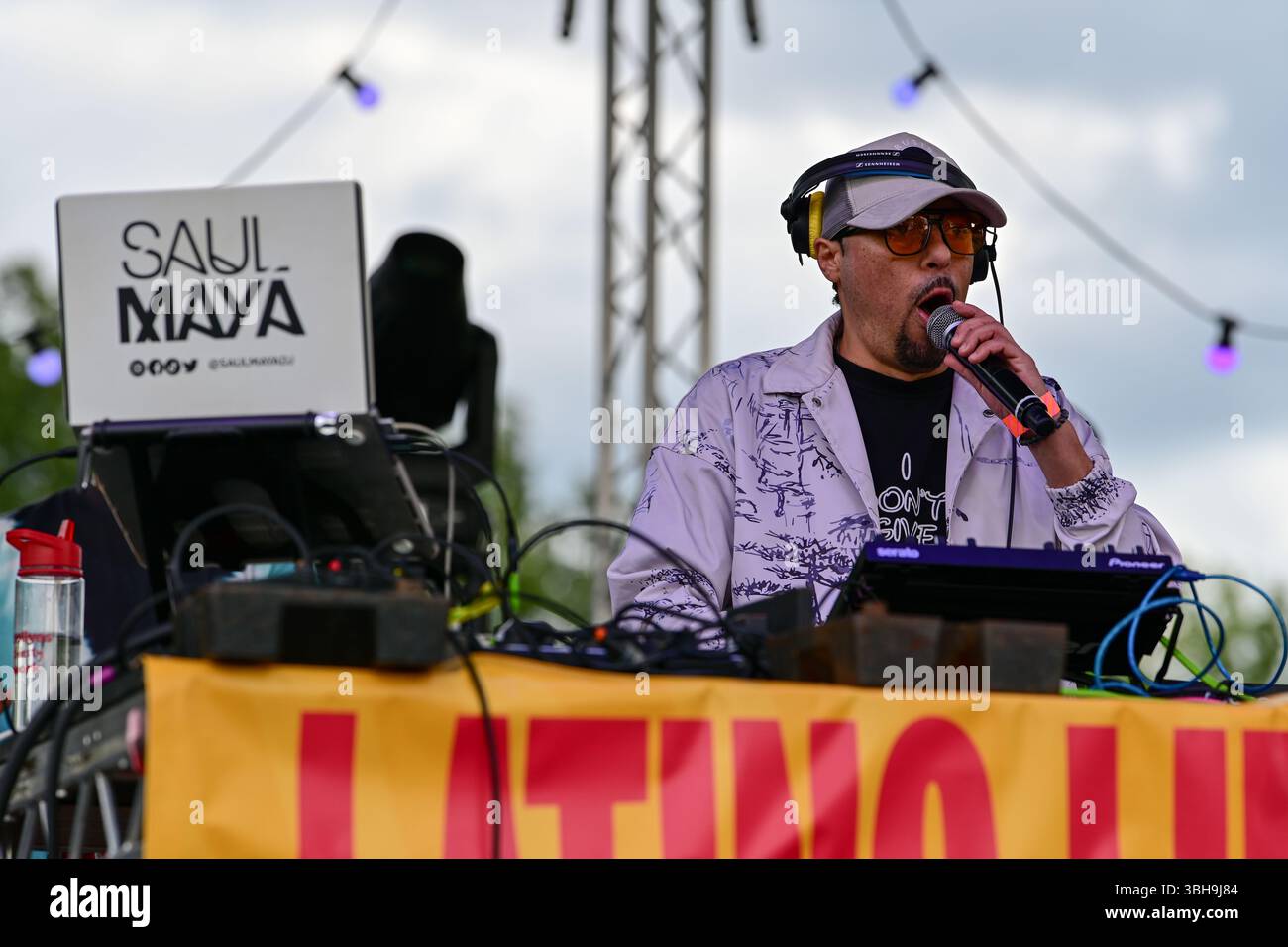 London, UK. 8th June, 2025. Saul Maya, preforms at the Latinolife at ...