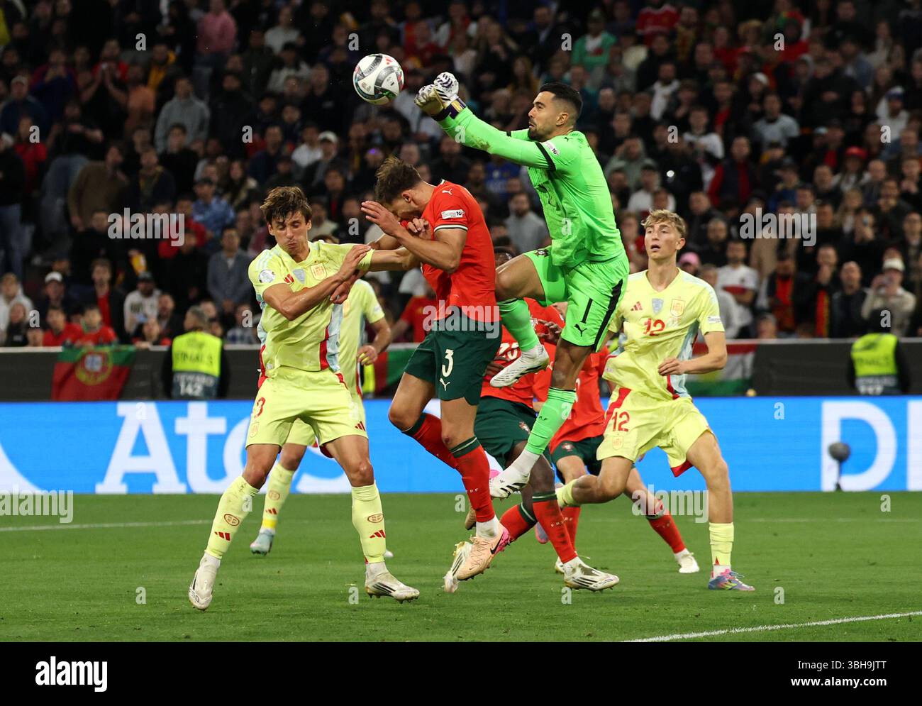 Munich, Germany. 08th June, 2025. Soccer: Nations League A, Portugal ...