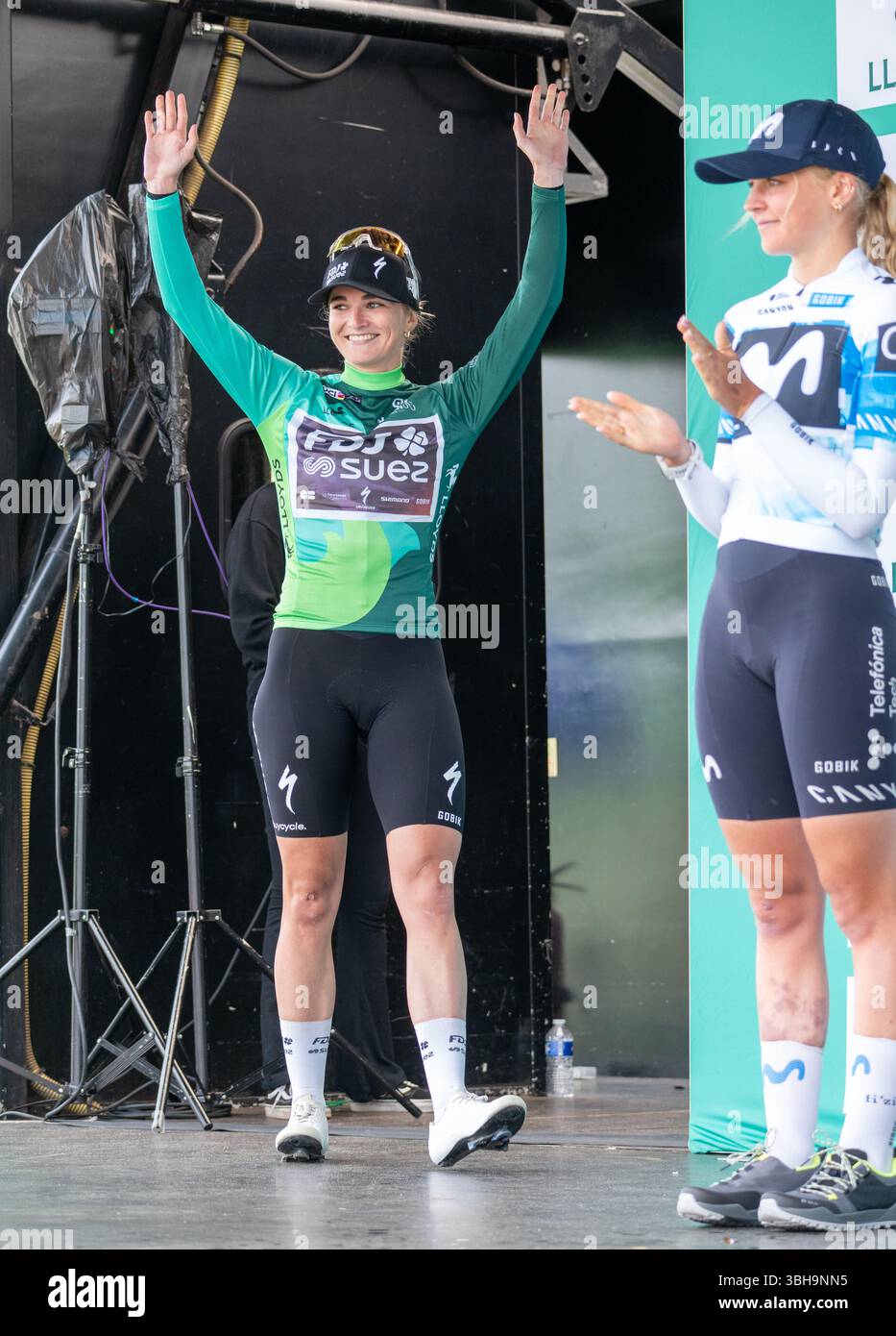 Glasgow, Scotland, UK. 8th June, 2025. Lorena Wiebes wins the final stage of the Woman's Tour of ...