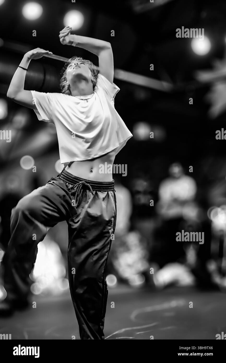 Dance show hip hop Black and White Stock Photos & Images - Alamy
