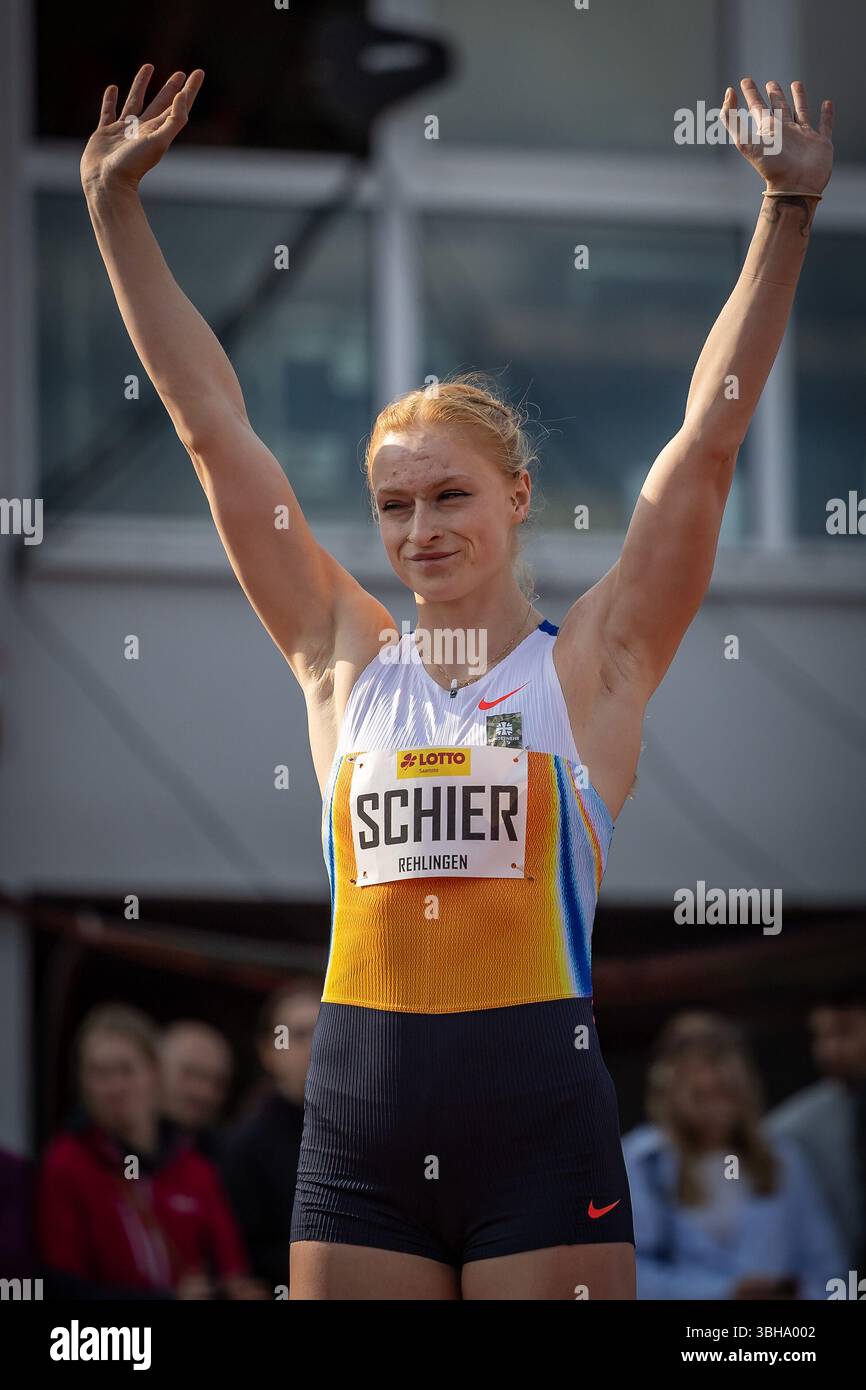 Skadi Schier (GER/SCC Berlin) vor den 400m der Frauen; 60 ...