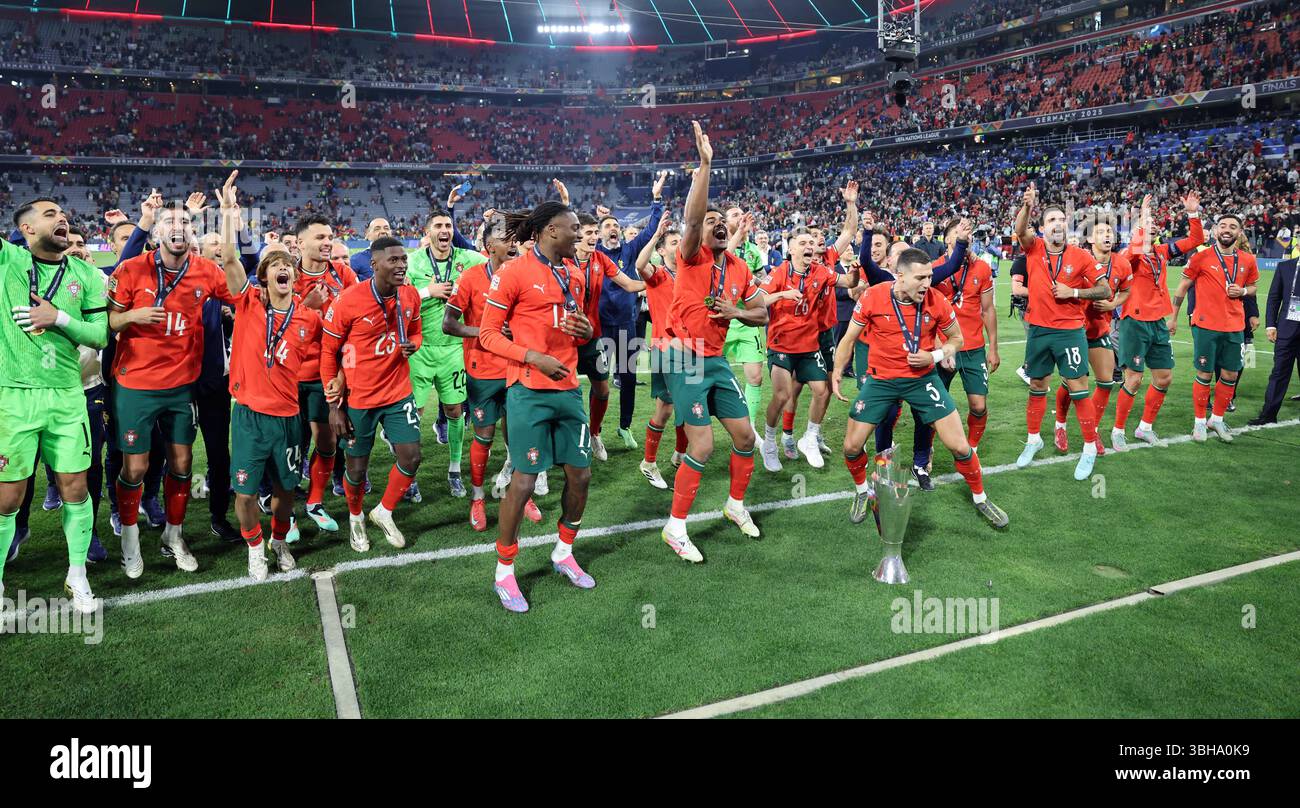 Portugal spain nations league 2025 hi-res stock photography and images ...