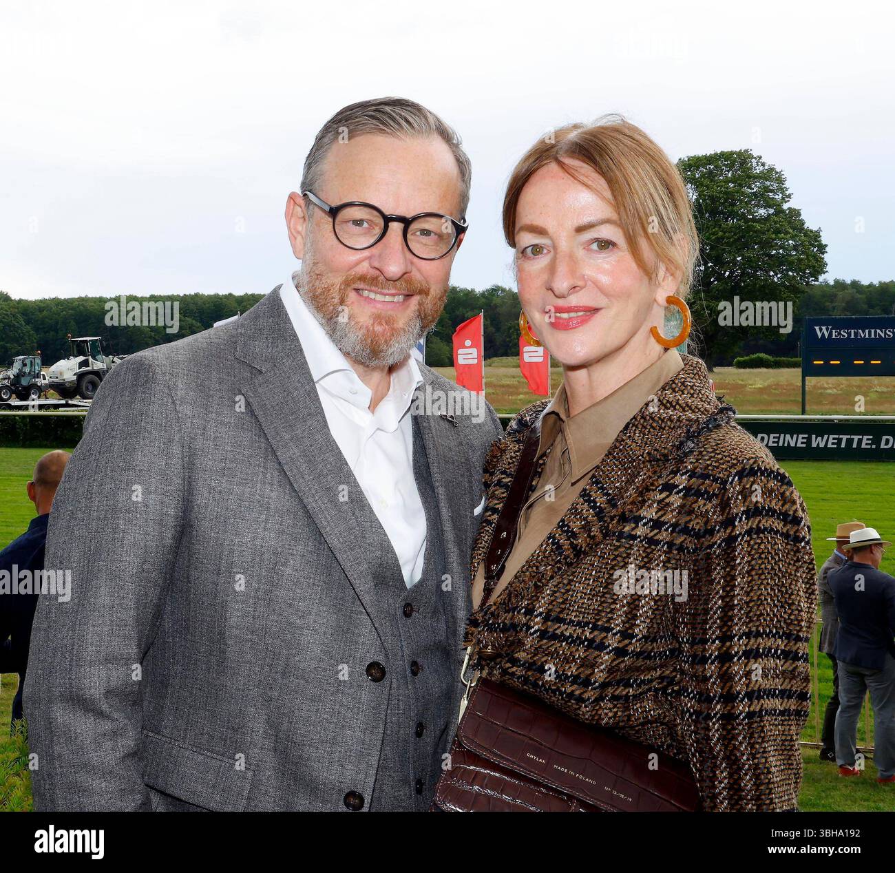 Sven Müller, Sandra Neubert beim Fashion Raceday auf der Rennbahn ...