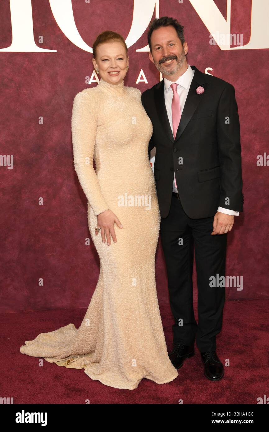 Sarah Snook, left, and Dave Lawson arrive at the 78th Tony Awards on ...