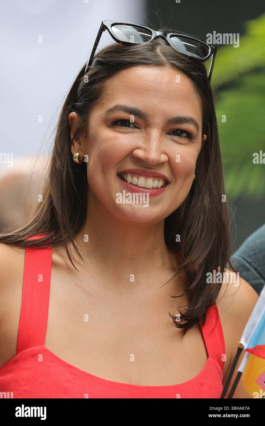 NEW YORK, NEW YORK - JUNE 08: U.S. Representative Alexandria Ocasio ...
