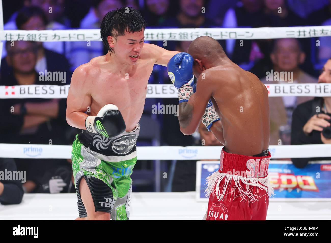 Tokyo, Japan. 6th June, 2025. (L-R) Tenshin Nasukawa (JPN), Victor ...