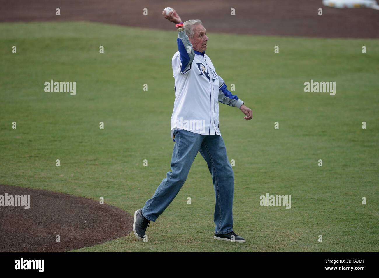 Tampa, FL USA: Former Tampa Bay mayor and Florida Governor Bob Martinez ...