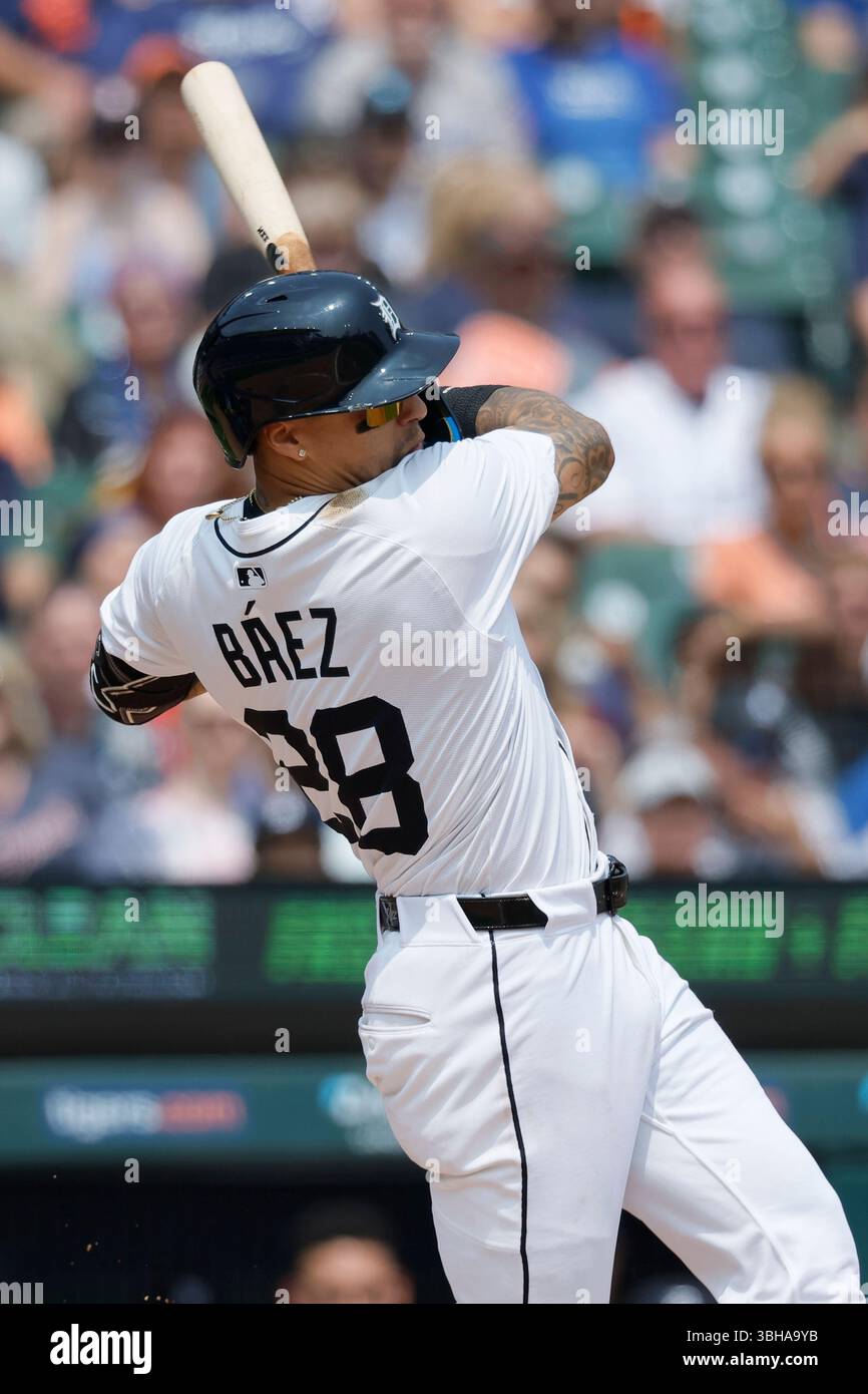 Detroit Tigers' Javier Báez hits a ground ball for an out against the ...