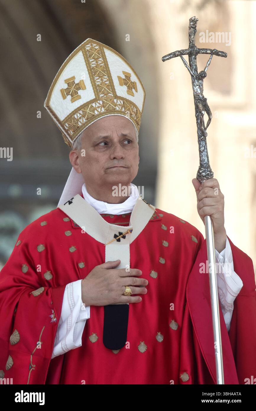 Vatican, Vatican. 08th June, 2025. Pope Leo XIV seen during the Holy ...