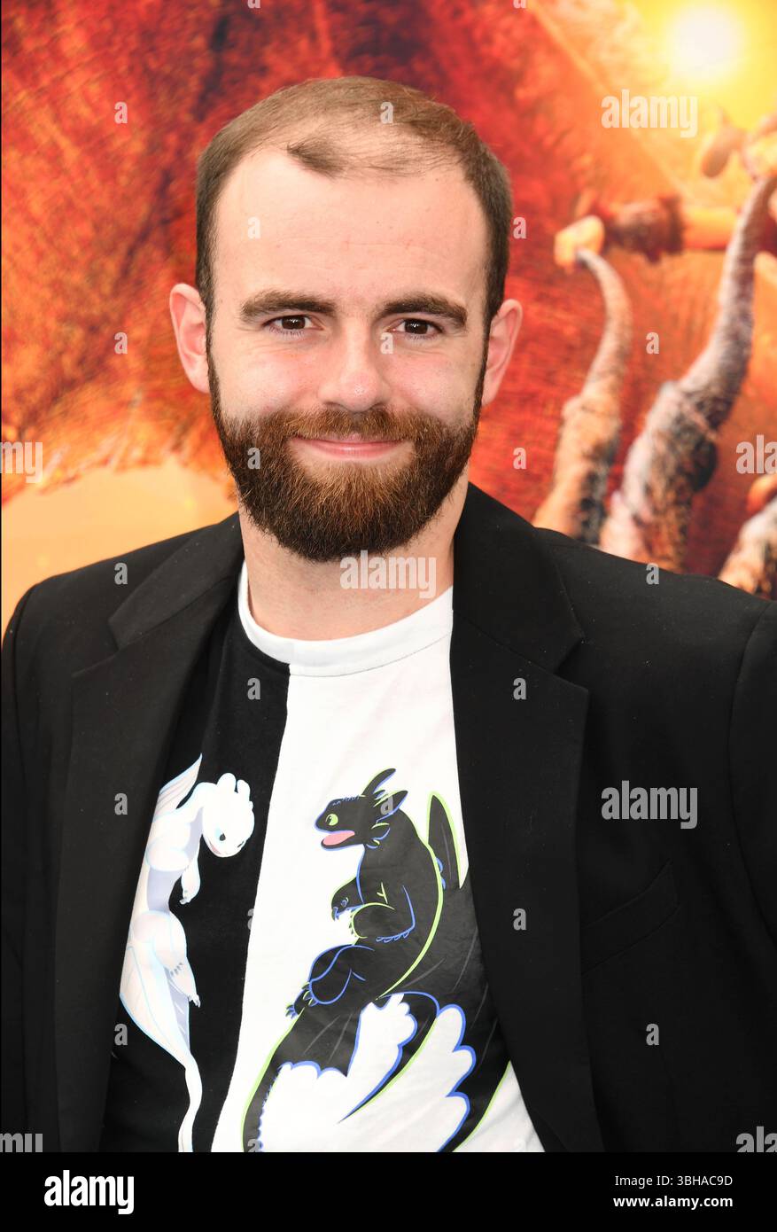 LOS ANGELES, CALIFORNIA - JUNE 07: Connor Tomlinson attends Universal ...