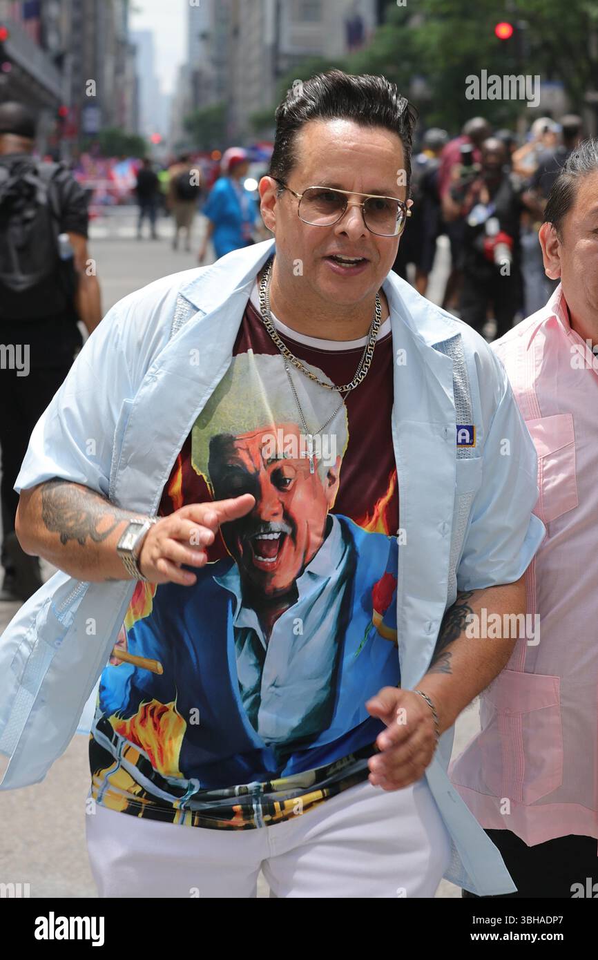 NEW YORK, NEW YORK - JUNE 08: Tito Puente JR., Celebrities, Politicians ...