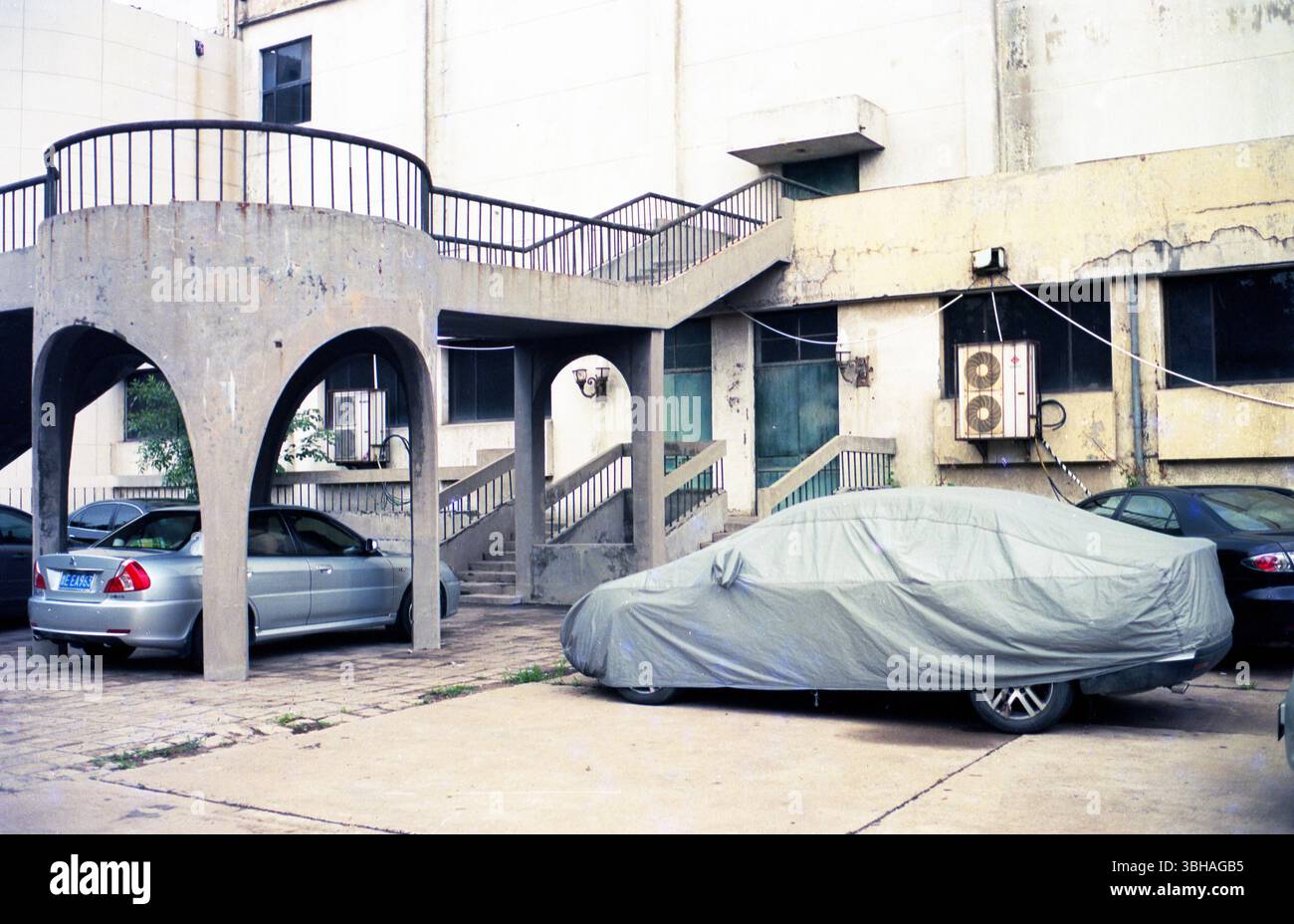 Early-2010s Dongying 1980s-Style Building Courtyard, Shandong China ...