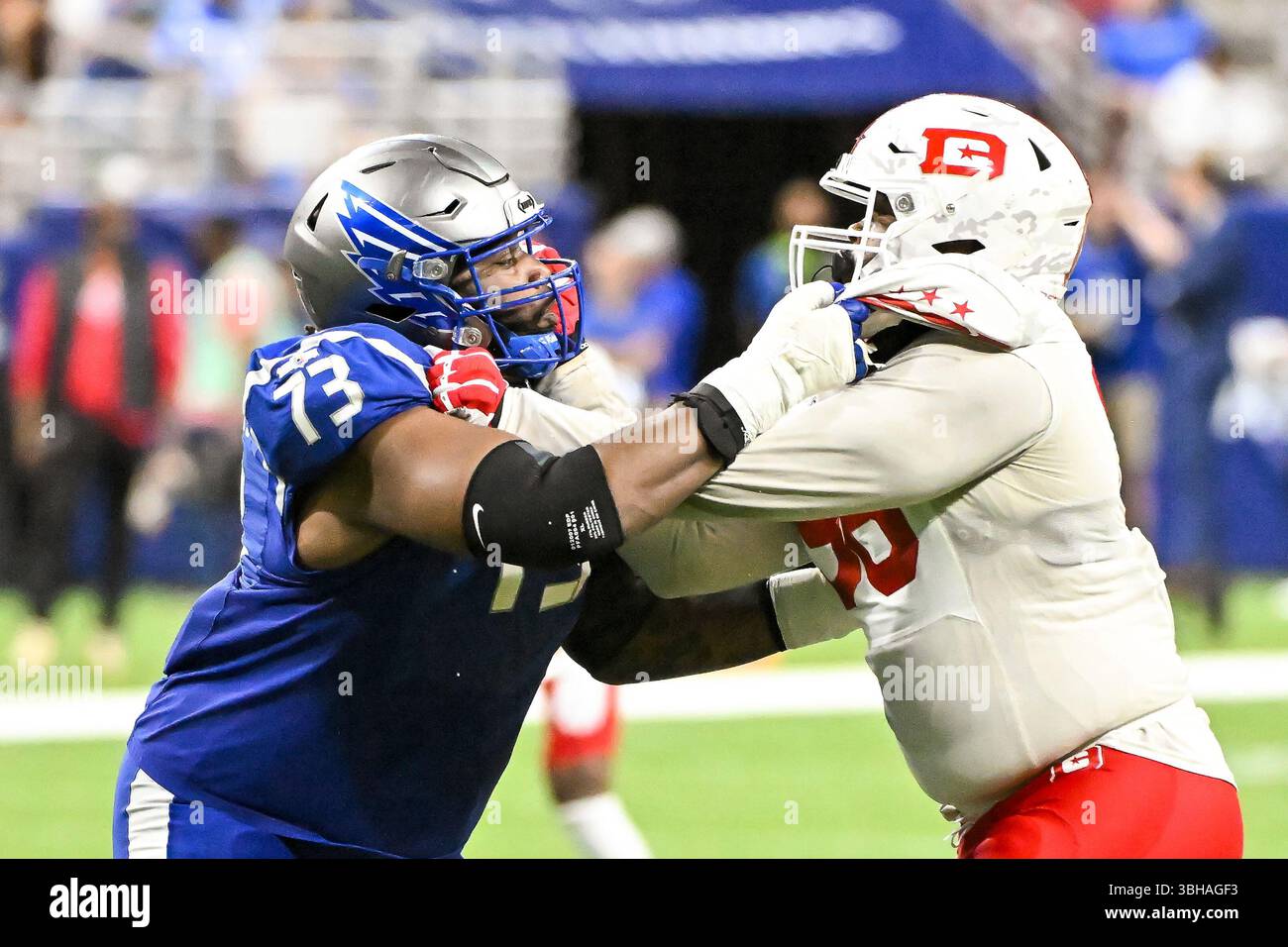 ST. LOUIS, MO - JUNE 08: St. Louis Battlehawks Offensive Tackle Juwann ...