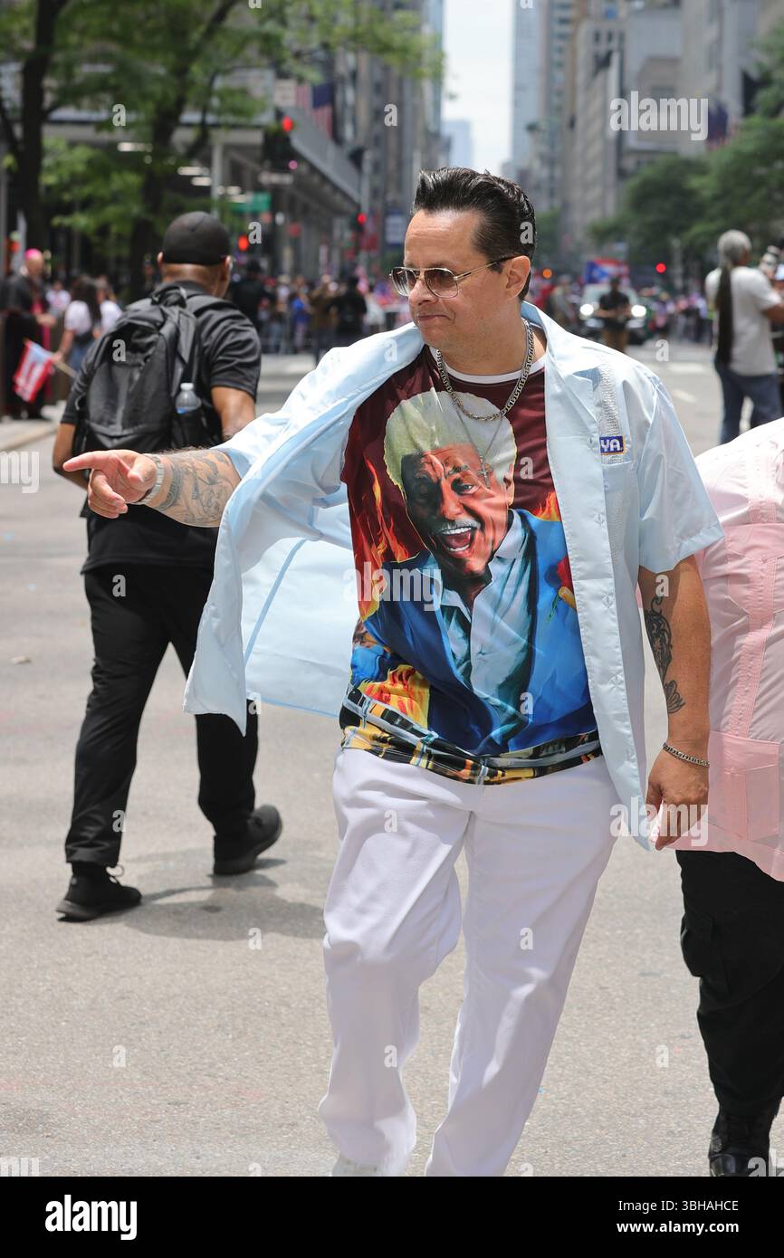 NEW YORK, NEW YORK - JUNE 08: Tito Puente JR., Celebrities, Politicians ...