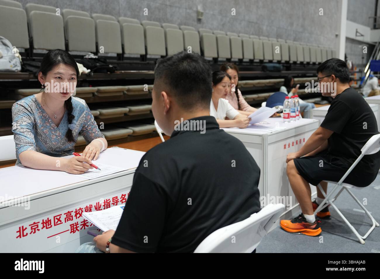 **CHINESE MAINLAND, HONG KONG, MACAU AND TAIWAN OUT** Graduates of ...