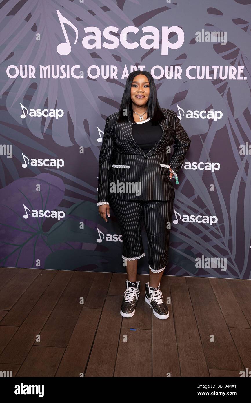 Kelly Price attends the arrivals of the ASCAP Rhythm & Soul Music ...