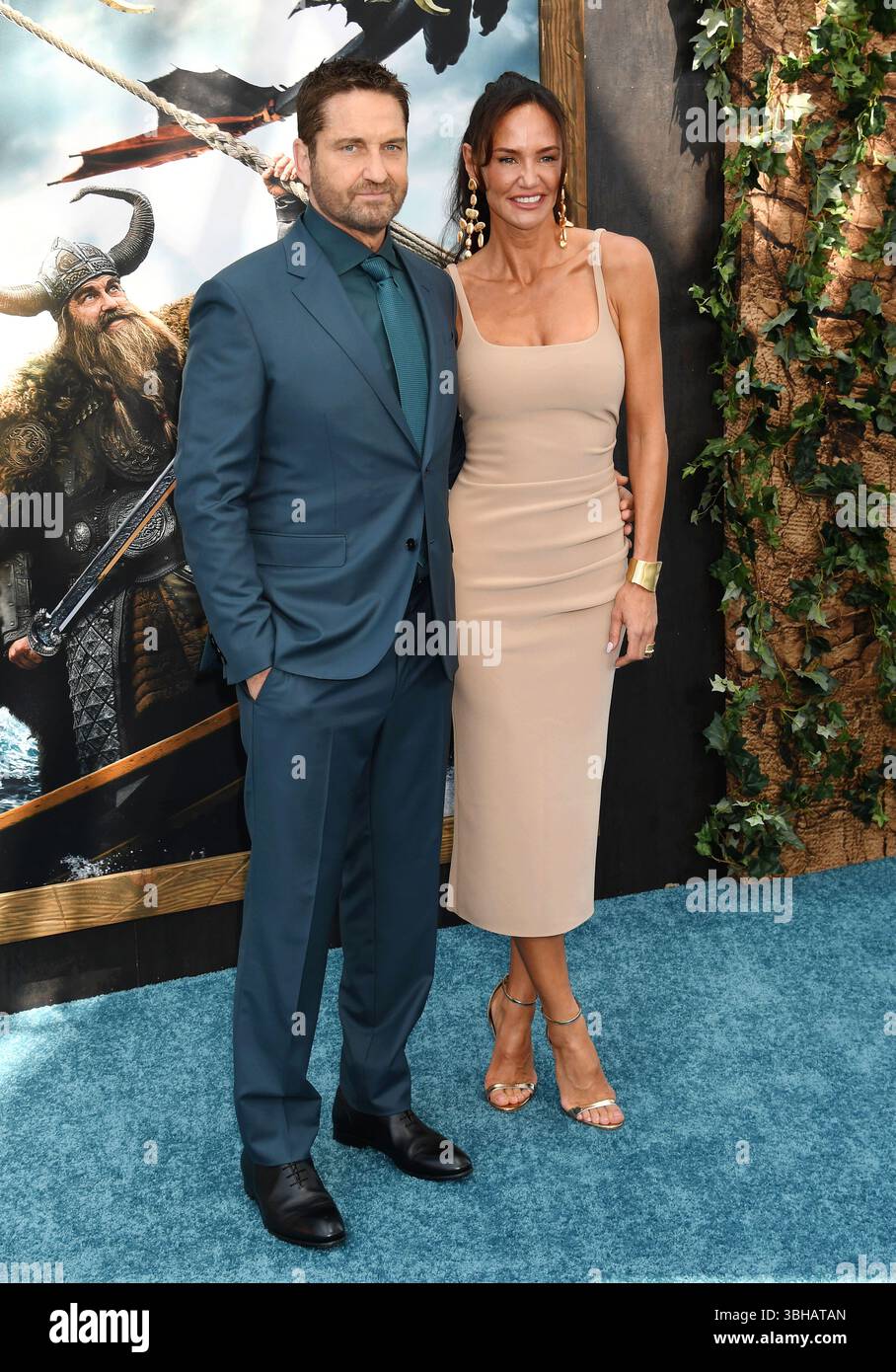 LOS ANGELES, CALIFORNIA - JUNE 07: (L-R) Gerard Butler and Morgan Brown ...