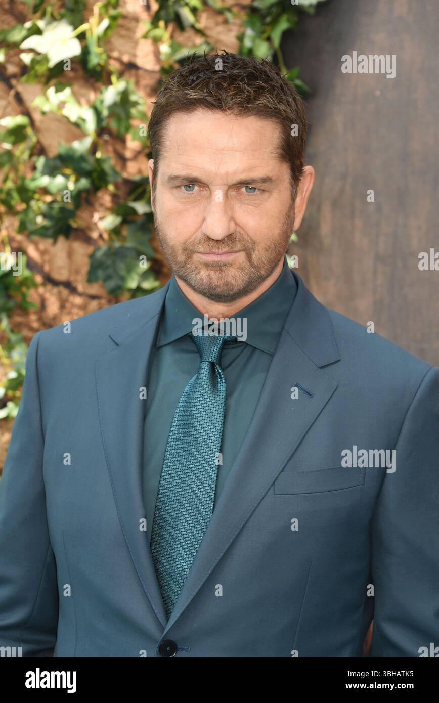 LOS ANGELES, CALIFORNIA - JUNE 07: Gerard Butler attends Universal ...