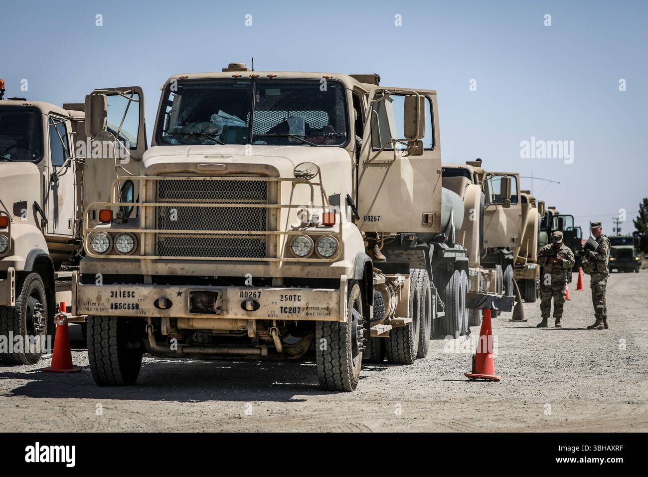 U.S. Army Reserve Soldiers from the 419th Transportation Company(TC ...