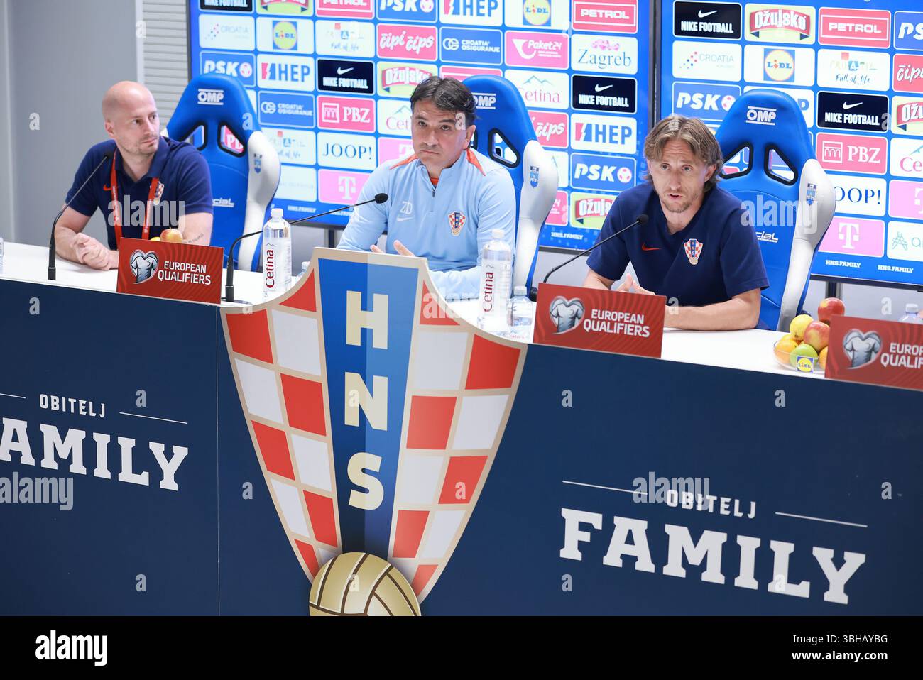 Osijek, Croatia. 08th June, 2025. Head coach Zlatko Dalic and player ...