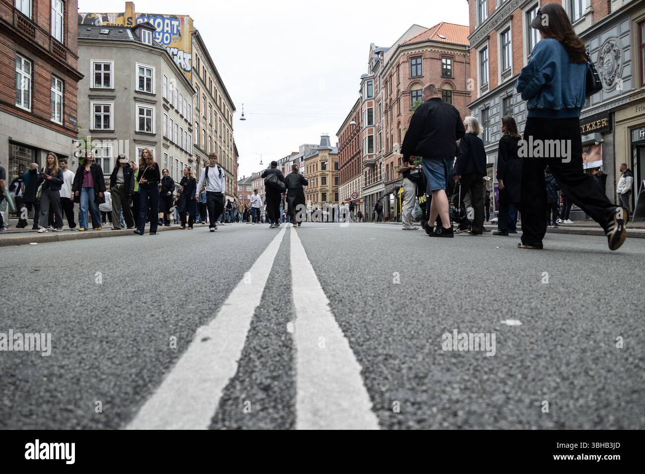 Distortion 2025 hi-res stock photography and images - Alamy