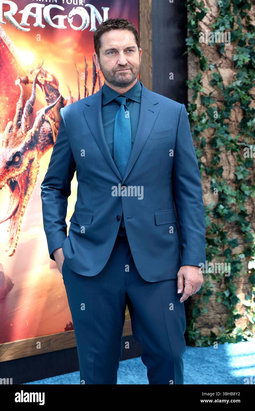 Gerard Butler bei der Premiere des Kinofilms How to Train Your Dragon ...