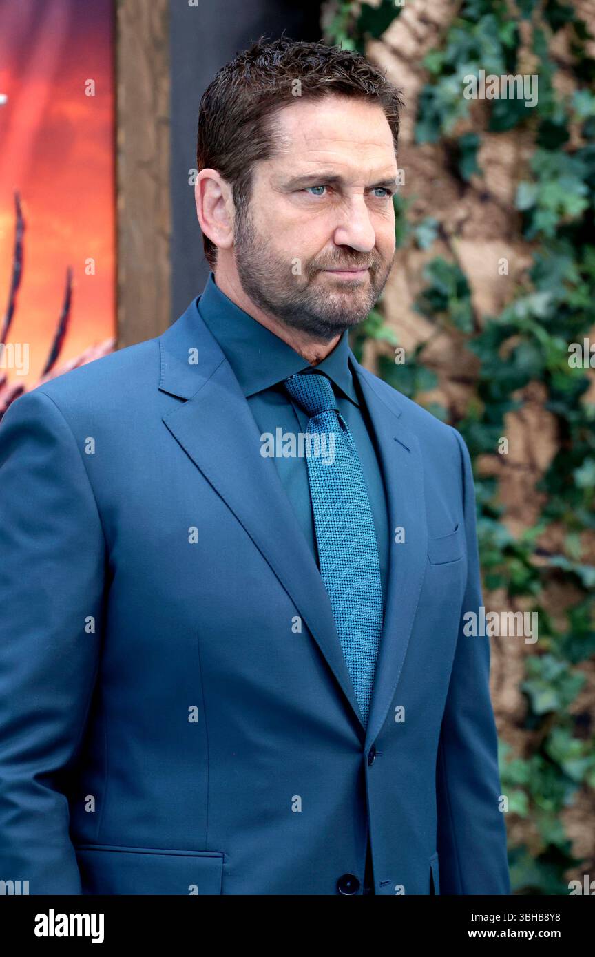 Gerard Butler bei der Premiere des Kinofilms How to Train Your Dragon ...