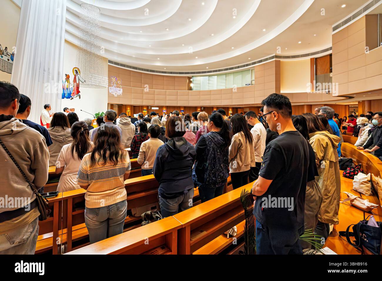 Catholic church altar shaft hi-res stock photography and images - Alamy