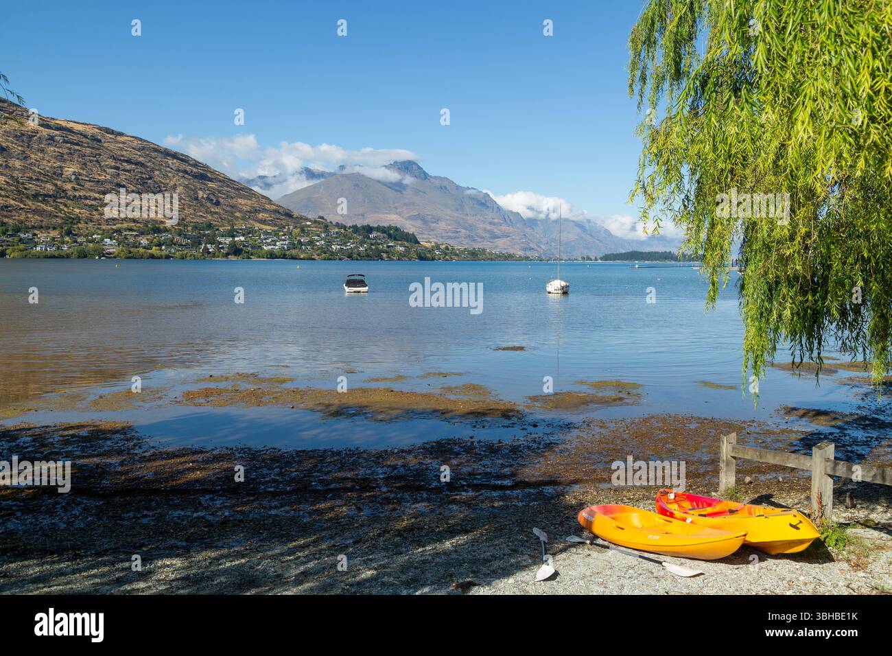 Kayaks on Frankton Beach at Lake Wakatipu, Queenstown, Otago, New ...