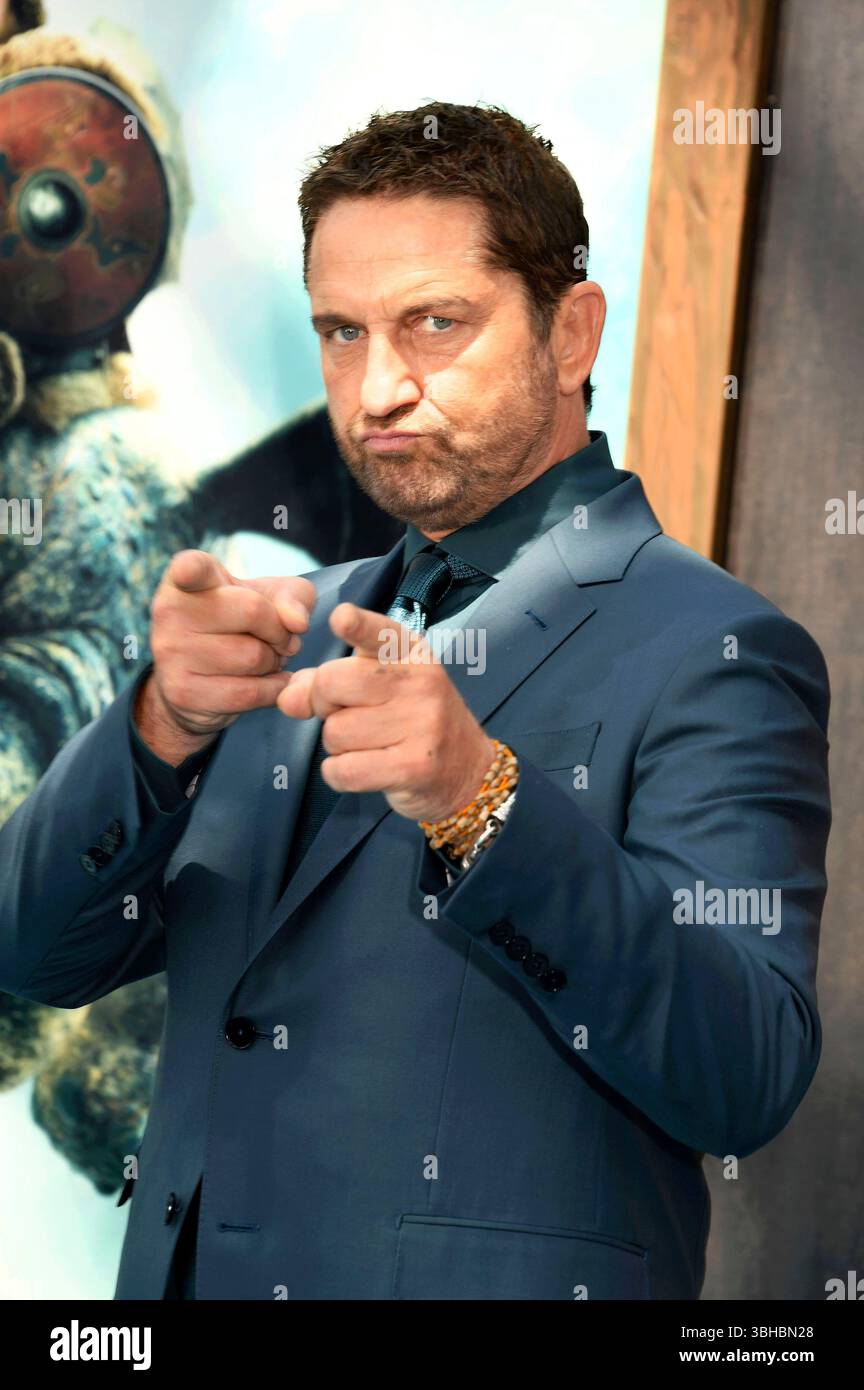 How to train your dragon 2025 hi-res stock photography and images - Alamy