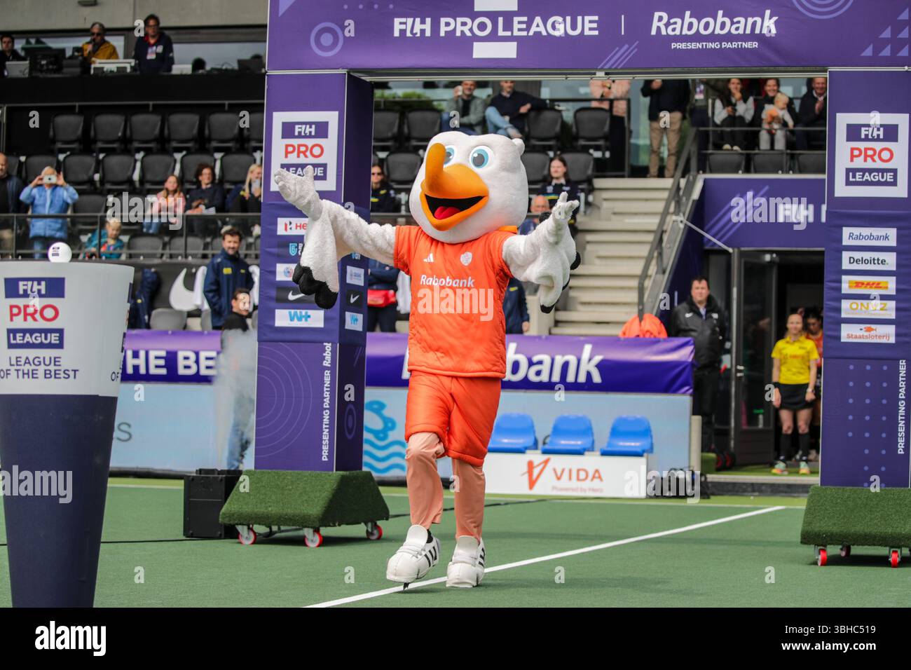 Amstelveen, Netherlands, June 8th 2025: The mascot enters the field ...