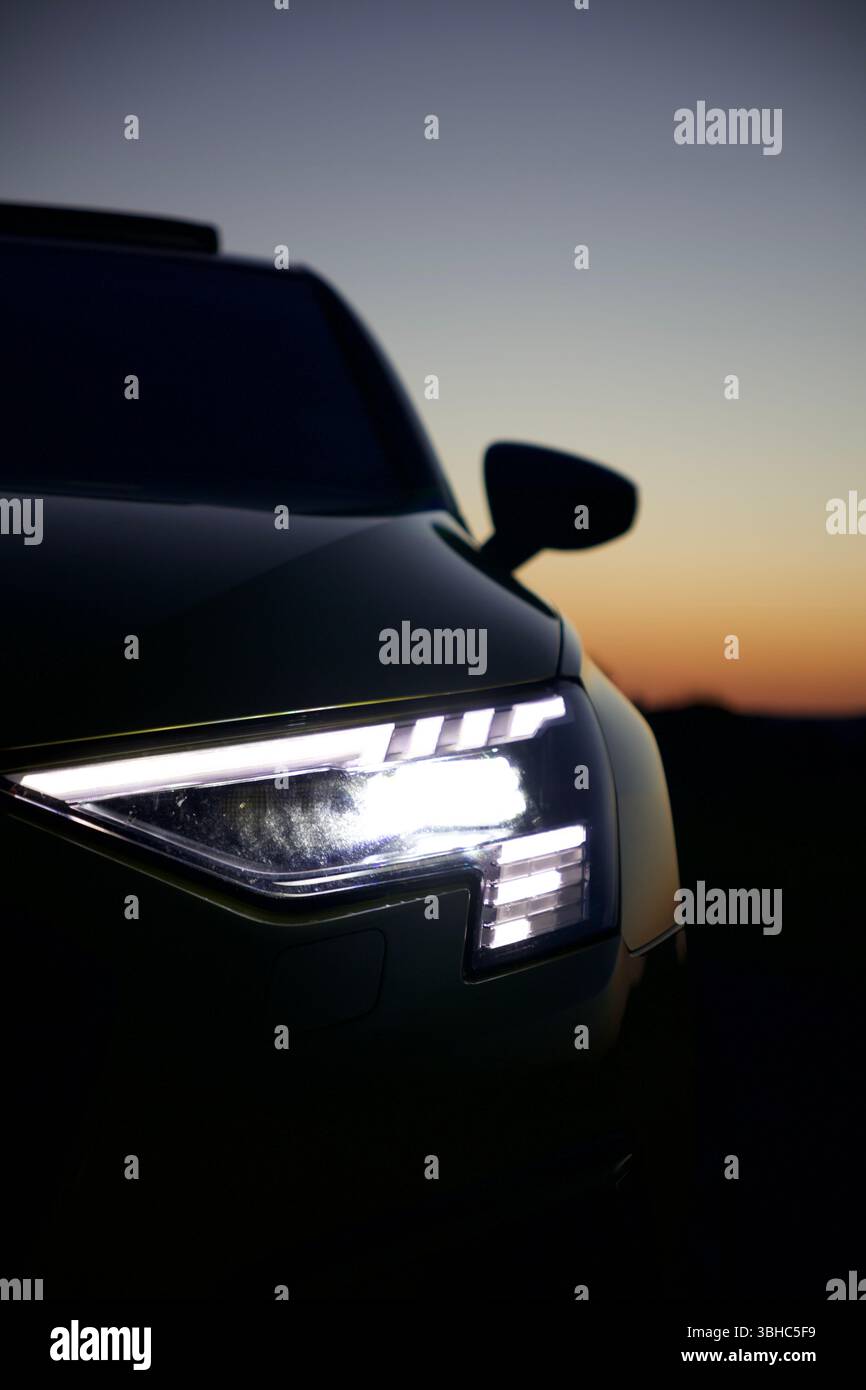 Matrix headlight hi-res stock photography and images - Alamy