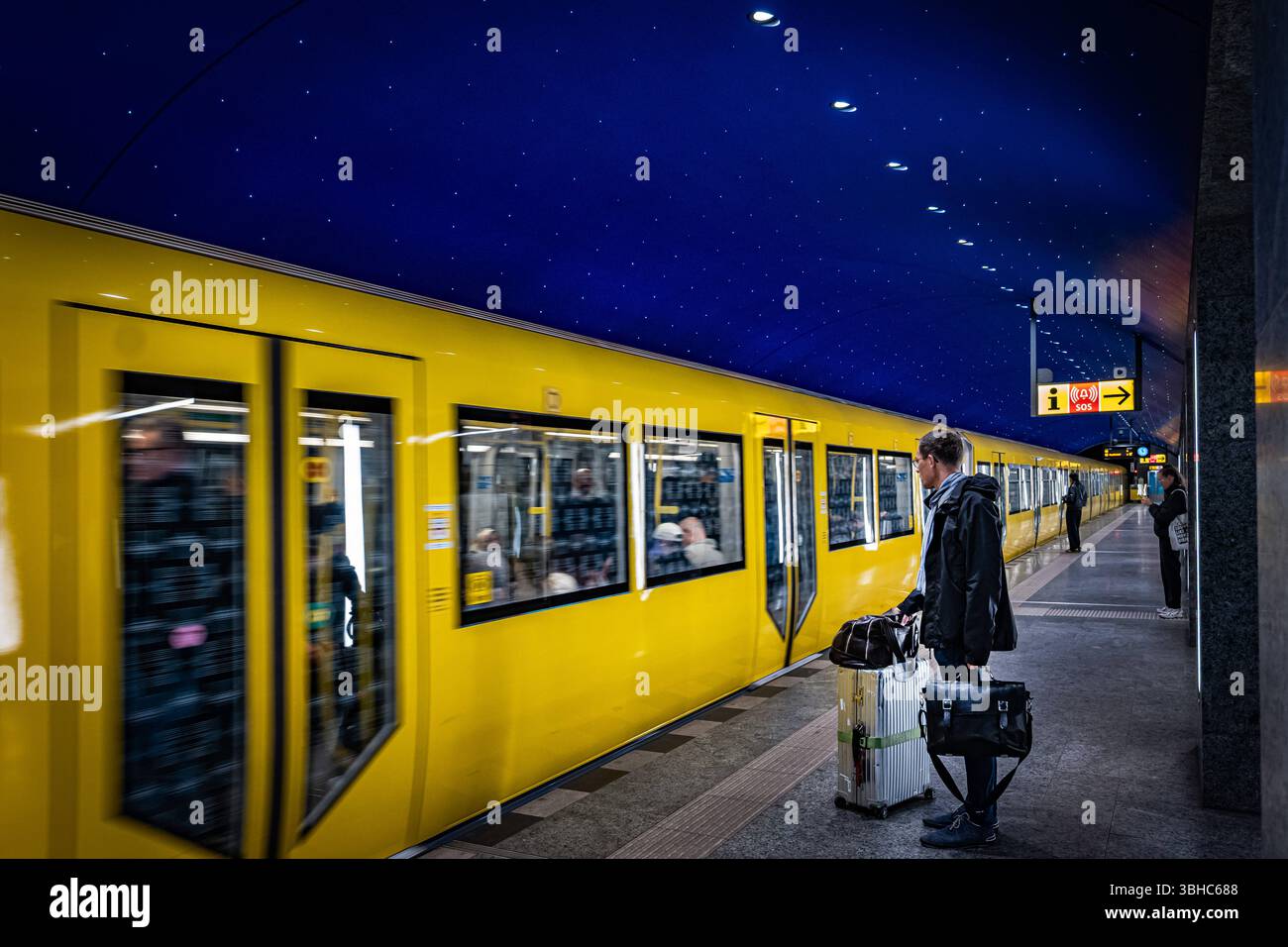 Berlin Mitte, BVG Bahnhof Station Bahnhof Museumsinsel auf der Linie U5 ...