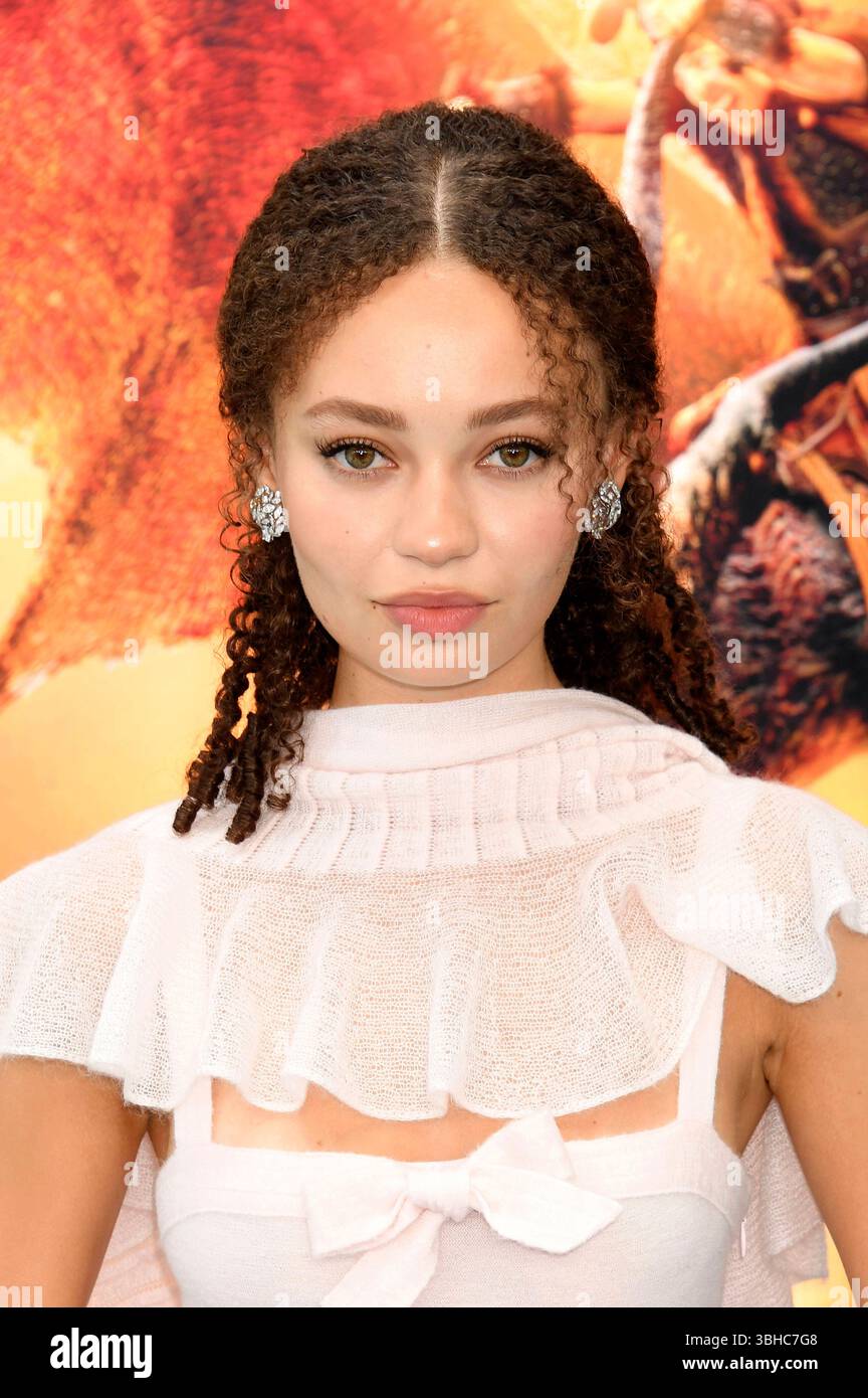 Nico Parker bei der Premiere des Kinofilms How to Train Your Dragon ...