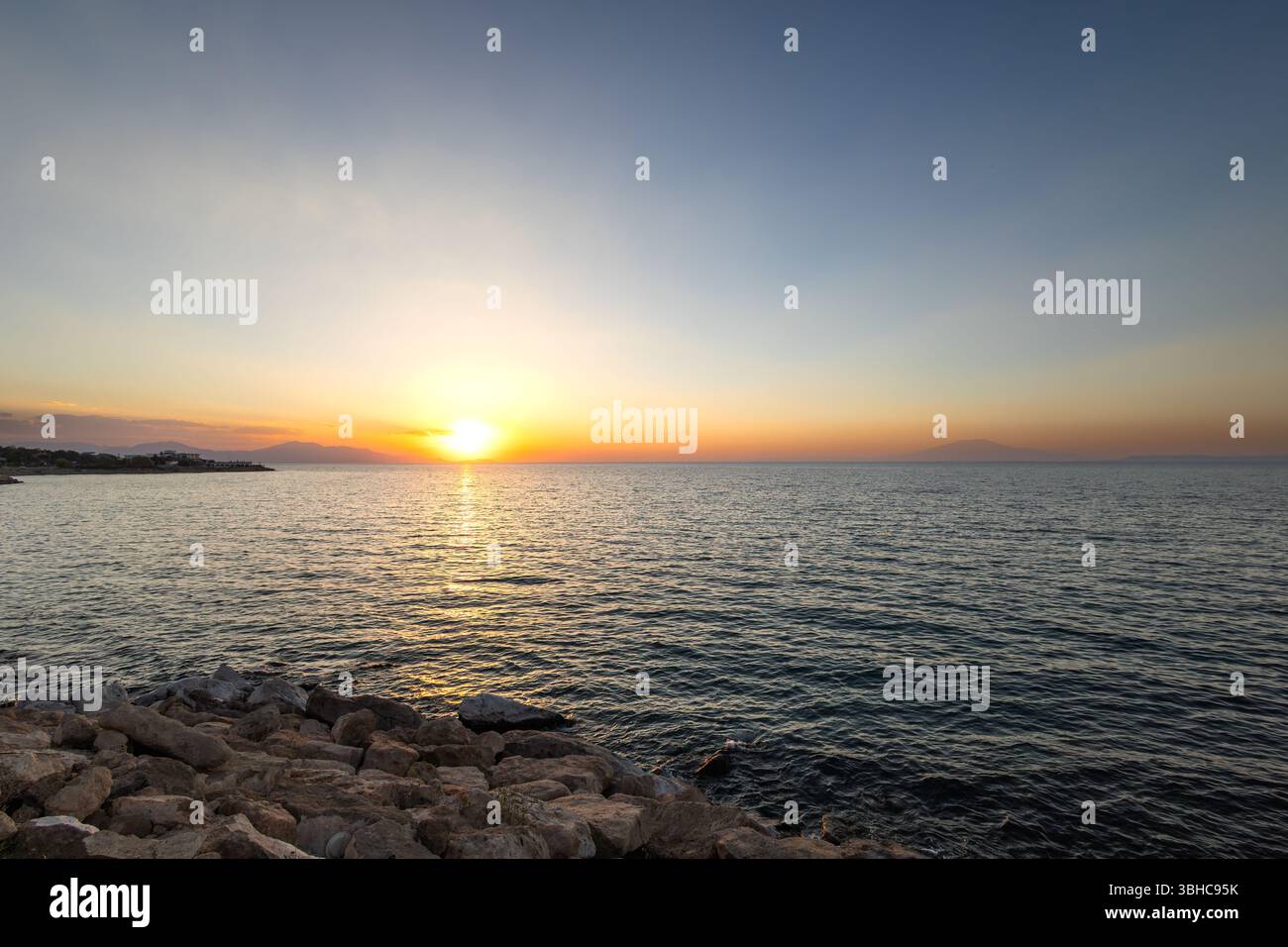 Lake van castle hi-res stock photography and images - Alamy
