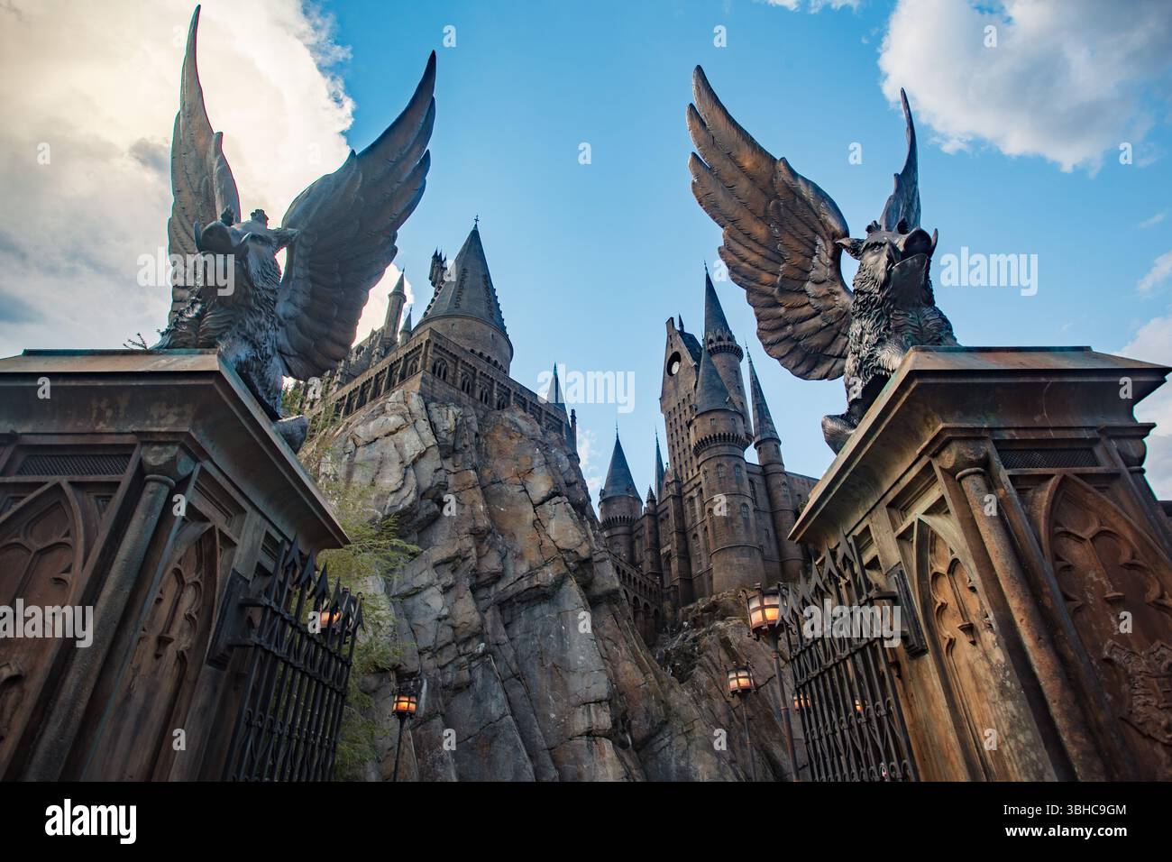 The Hogwarts Harry Potter and the forbidden journey ride at Wizarding ...