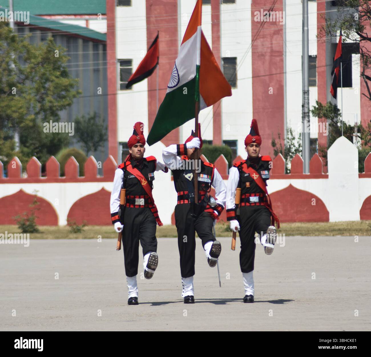 Newly recruited Indian army soldiers from the Jammu and Kashmir Light ...