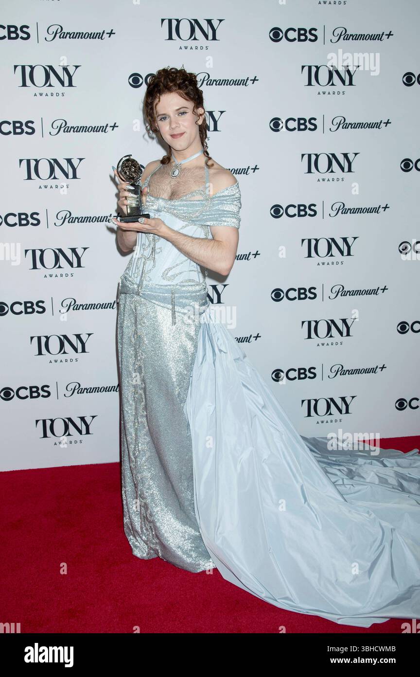 Cole Escola bei der Verleihung der 78. Tony Awards 2025 in der Radio ...