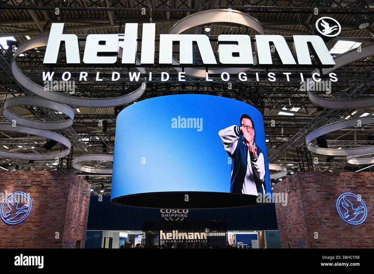 Messe München. Die transport logistic ist die weltweit grösste Fachmesse für Logistik, Mobilität ...
