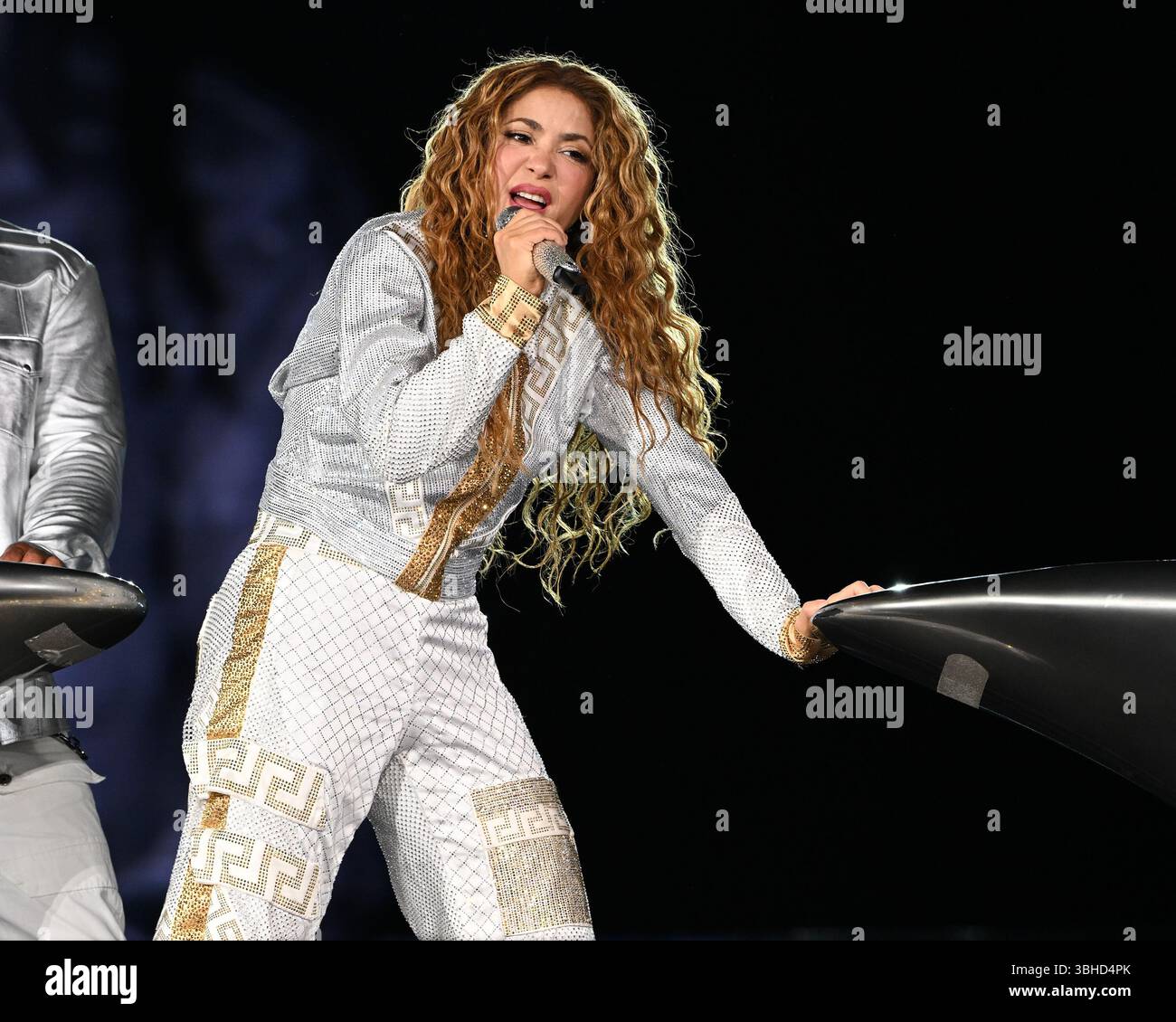 Miami Gardens, FL, USA. 07th June, 2025. Shakira performs during Las ...