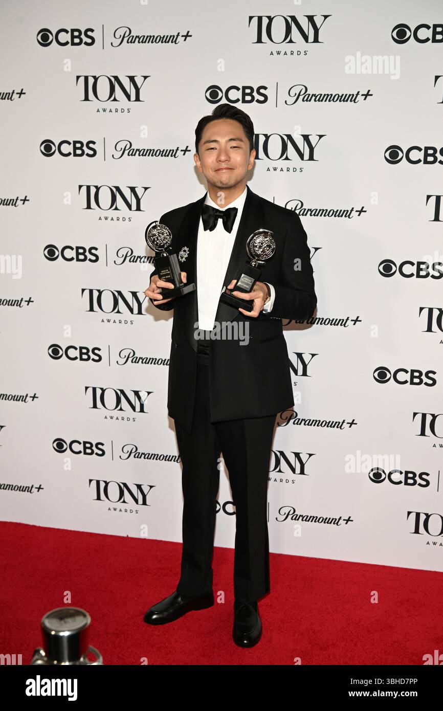 New York, USA. 08th June, 2025. Hue Park poses with the Best Score ...